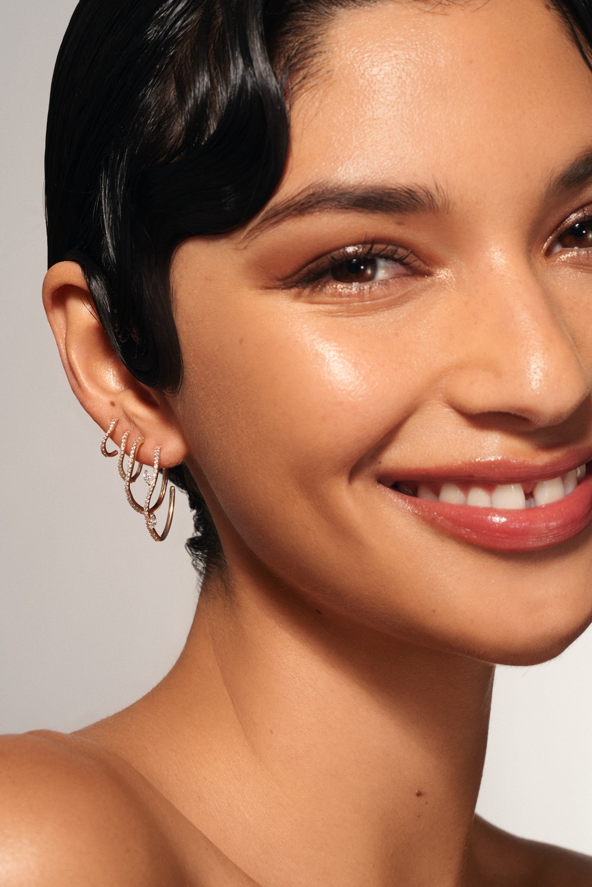 Medium Pave Sway Hoops